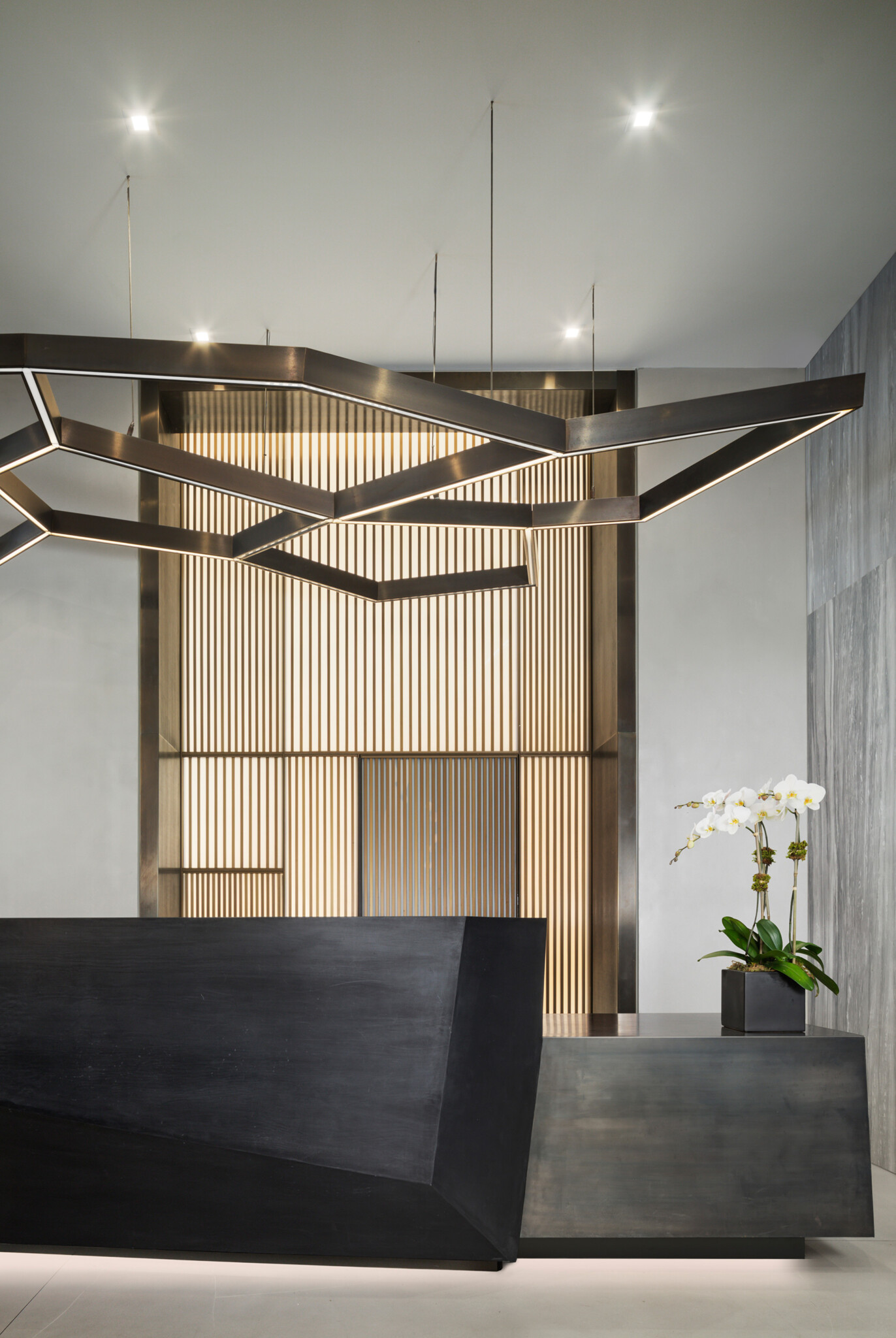 8 Inviting Lobby Designs That Give a Warm Welcome - Pembrooke & Ives